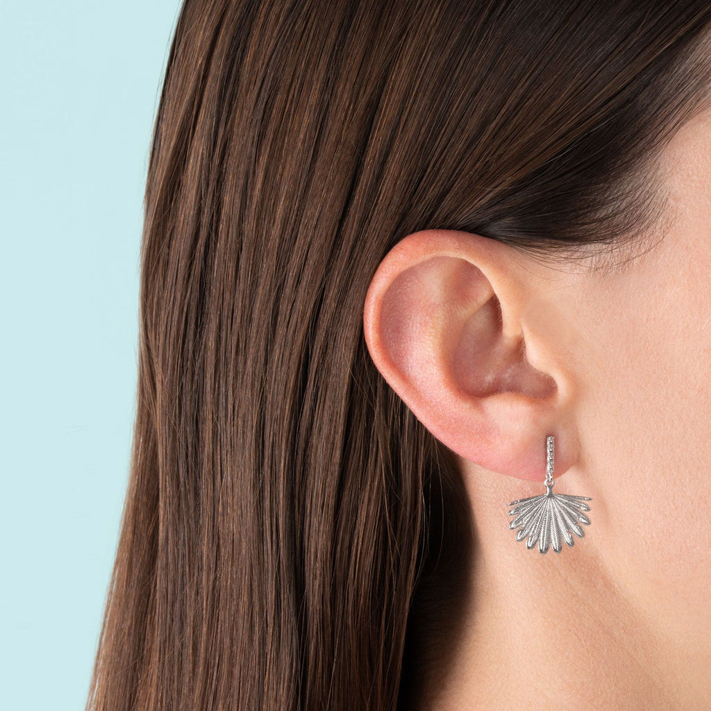 Boh Runga - Rocksteady Fan Tail Midi Earring – Brent Weatherall Jeweller